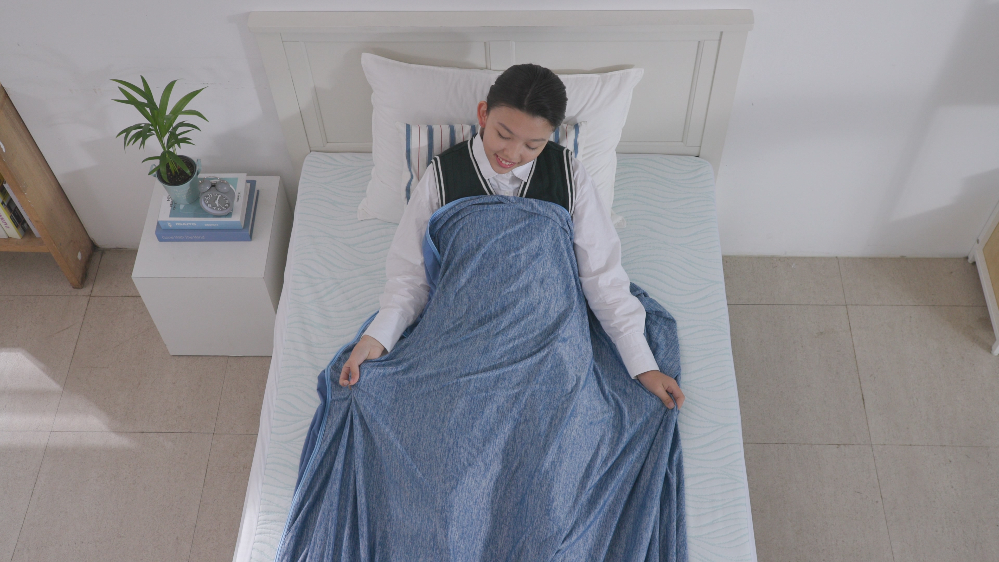 Ultimo Cozy Cool Blanket Blue 210x160cm - JML Singapore - Everyday Easier